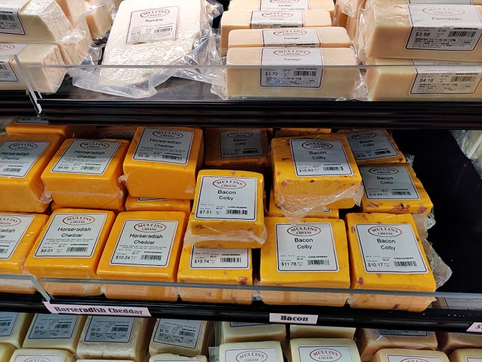 Cheddar, oh cheddar, let me count the ways! From classic to bacon-infused, Mullins' cheddar selection is a love letter to America's favorite cheese.