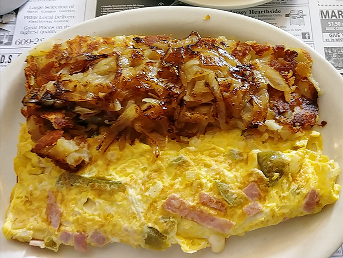 This Western omelet is a flavor fiesta wrapped in eggy perfection. It's like the entire Southwest decided to crash your breakfast party &ndash; and you're glad they did!