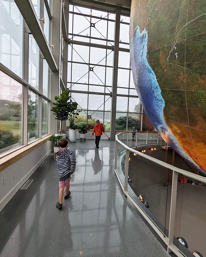 "Follow the yellow brick road!" A guided tour around Eartha is like a stroll through Oz, minus the flying monkeys.