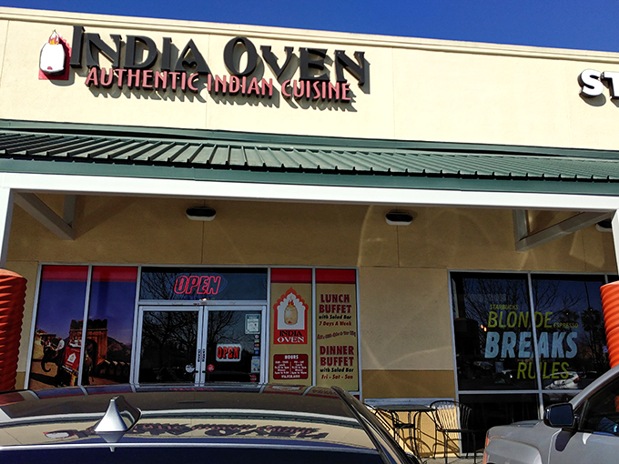 Who needs a magic carpet when you've got India Oven? Let your taste buds take a trip to Mumbai without leaving Sacramento!