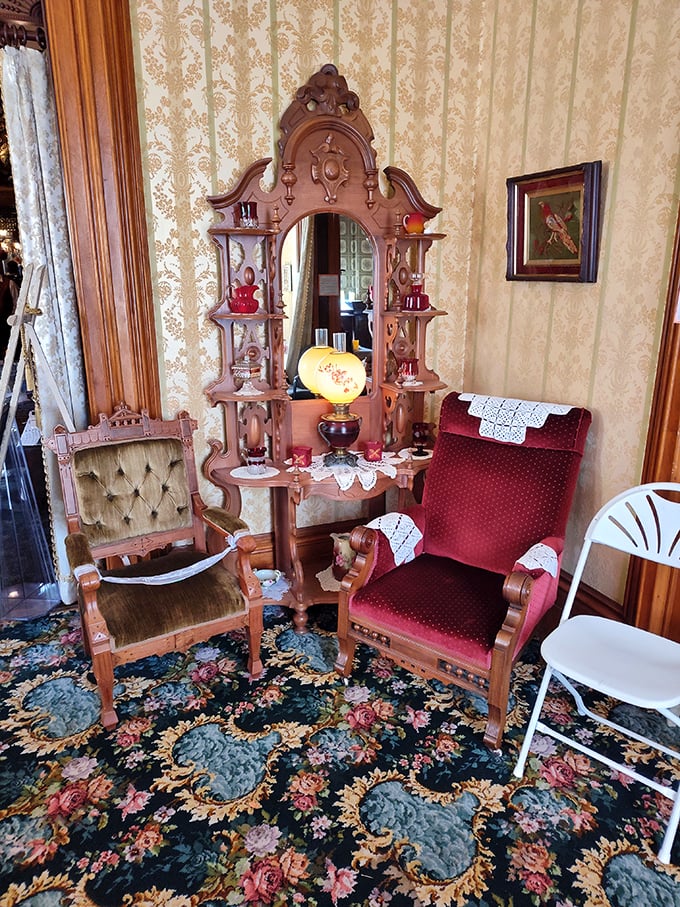 Have a seat in the lap of luxury! This ornate chair is begging for someone to dramatically swoon into it.