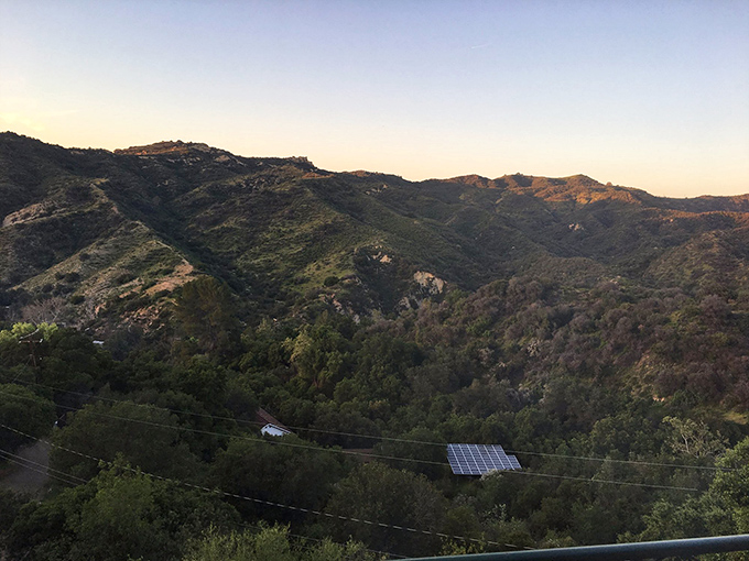 Topanga's panoramic views: Proof that sometimes, the best things in life really are free. Just don't forget your hiking boots.