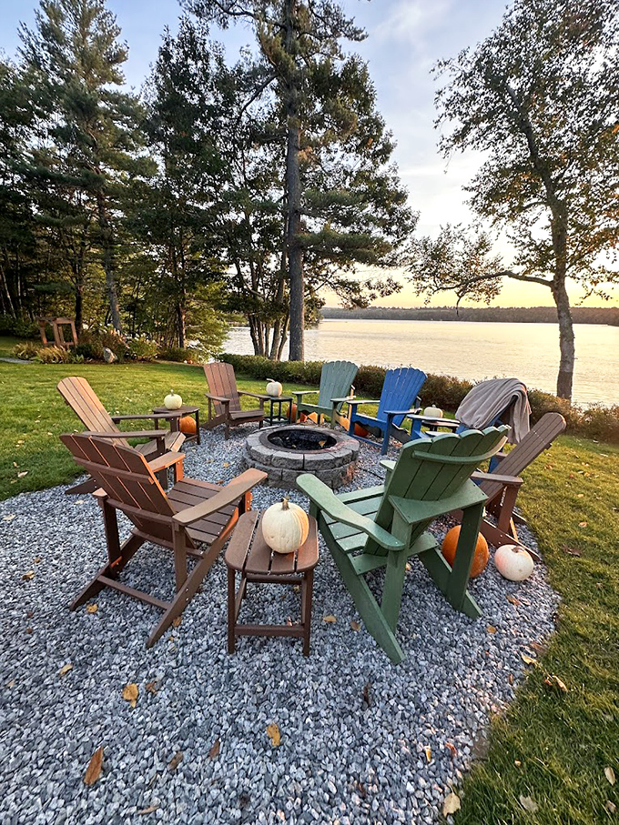 S'more relaxation, please! This fireside setup is like a hug for your soul, with a side of toasted marshmallows.