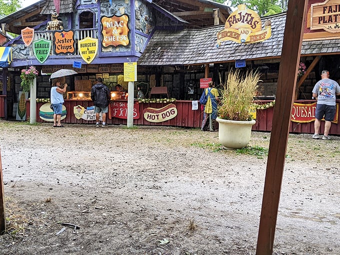 Ye Olde Food Court: where "fast food" means how quickly you can devour a turkey leg. Napkins strongly recommended!