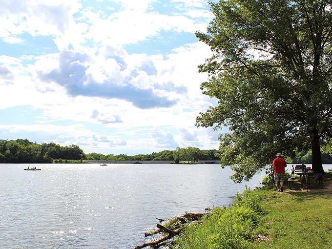 Lake views that'll make your Instagram followers green with envy. It's like Mother Nature's showing off, and we're here for it!
