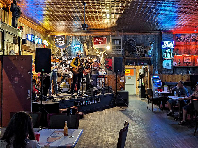 The stage is set for a night to remember. Live music at the Sultana? Now that's what I call a roadside attraction!