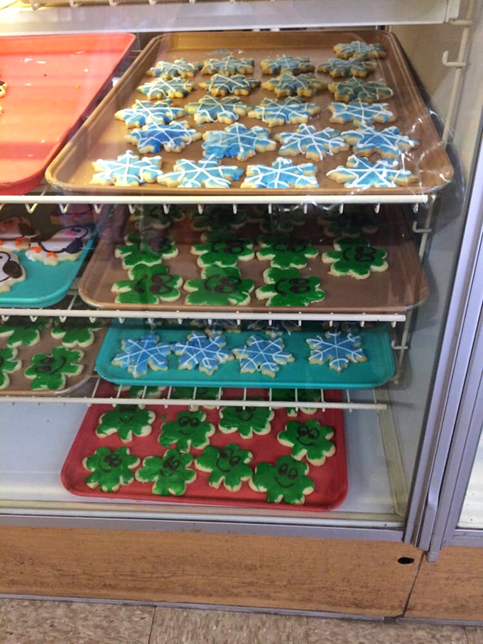 Cookie monsters, rejoice! These festive treats are like edible confetti – perfect for celebrations or just because it's Tuesday.