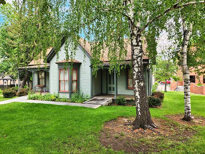 Home sweet home, with a side of history. This quaint cottage proves that even in the Wild West, there's no place like a well-preserved, historically significant home.