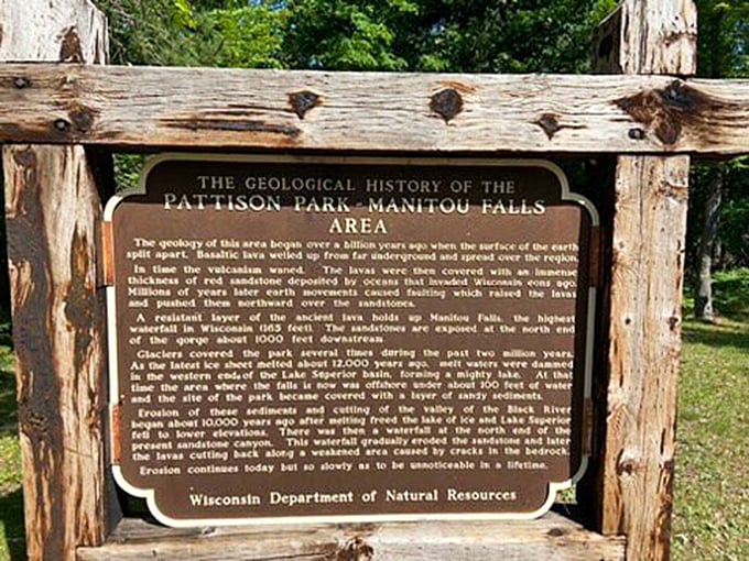 A history lesson au naturel. This sign proves that Mother Earth has been crafting masterpieces long before we arrived.