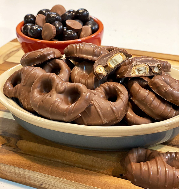 Pretzels living their best life. Who knew retirement could look this good? Golden years, meet golden deliciousness.