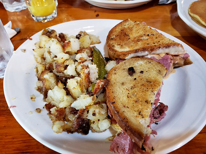 Reuben rebellion! This sandwich stack is staging a delicious coup against boring lunches everywhere. Vive la corned beef r&eacute;volution!