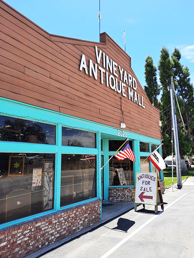 Vineyard Antique Mall: Where wine country meets memory lane. Intoxicating finds without the hangover!