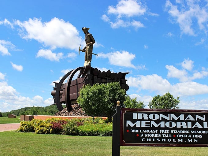 The Ironman: Chisholm's larger-than-life tribute to its mining heritage. This impressive statue stands tall, reminding us that not all superheroes wear capes &ndash; some carry pickaxes.