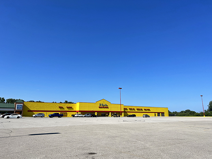 Behold, the yellow brick road of family fun! This exterior view promises a world of wonder inside, no ruby slippers required.