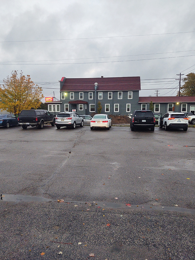 Pizza pilgrimage central! The packed parking lot is a testament to Fricano's magnetic pull on pizza lovers far and wide.