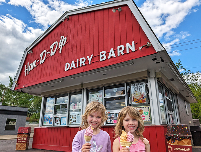 Ice cream oasis! Han-D-Dip stands ready to rescue you from the heat. It's not a mirage, but you might pinch yourself anyway.