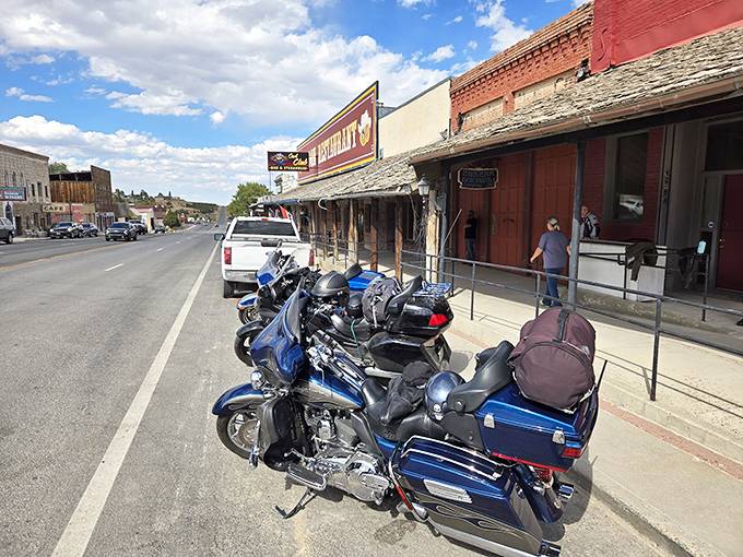 Main Street, USA meets the Wild West. Park your iron horse and mosey on in for a taste of small-town charm with big-time flavor.