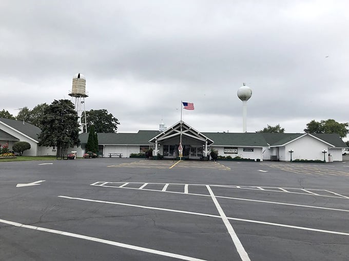 Park it here for happiness! With ample parking and that iconic water tower, you know you've arrived at comfort food central.