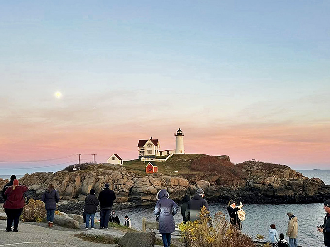 Twilight at Nubble Light: Where the sky puts on a show that would make Broadway jealous, and everyone's invited.