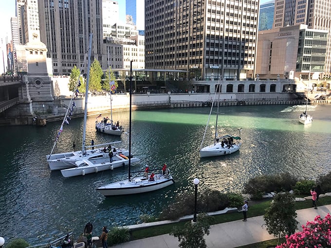 The Chicago River: where architecture takes a dip and boats do the cha-cha. It's like Venice, but with a Midwestern accent!