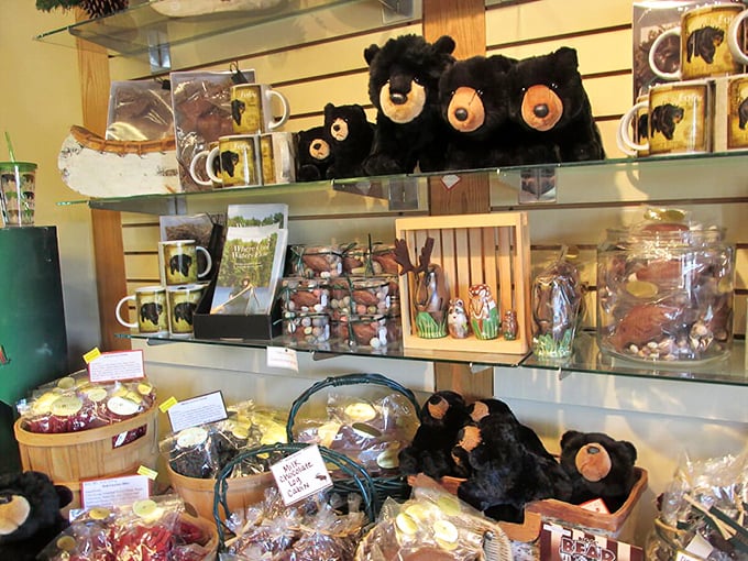 Souvenirs that capture the spirit of Maine... and your sweet tooth. Take home a taste of vacation bliss!