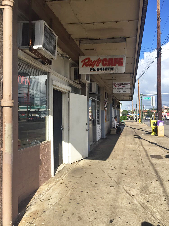 Ray's Cafe: your next food pilgrimage destination. Trust us, it's worth the journey!