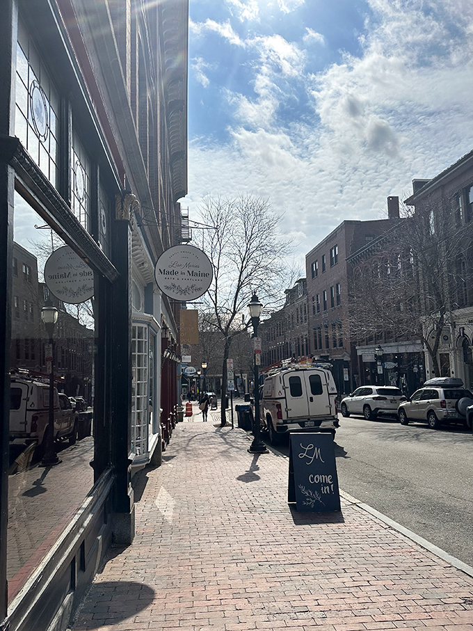 A street view that screams "Mainecation starts here!" This charming block is like a real-life postcard, inviting you to step into a world of local wonders.