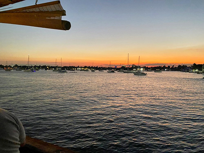 Mother Nature's nightly masterpiece! Le Tub's sunset view turns every meal into dinner and a show &ndash; no reservations required for this spectacle.