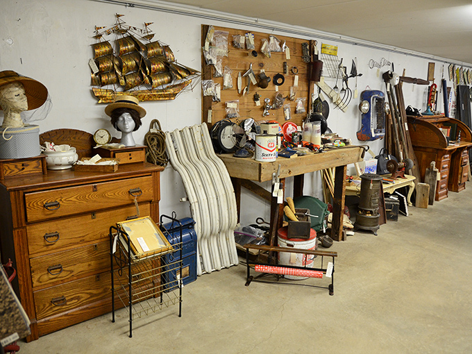 Wide aisles, endless possibilities! This view is an invitation to lose yourself in a maze of memories, where every turn leads to a new discovery.