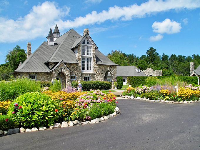 Flowers, stone, and whimsy combine. This enchanting entrance proves that first impressions really do count, especially when you're welcoming guests to a castle.