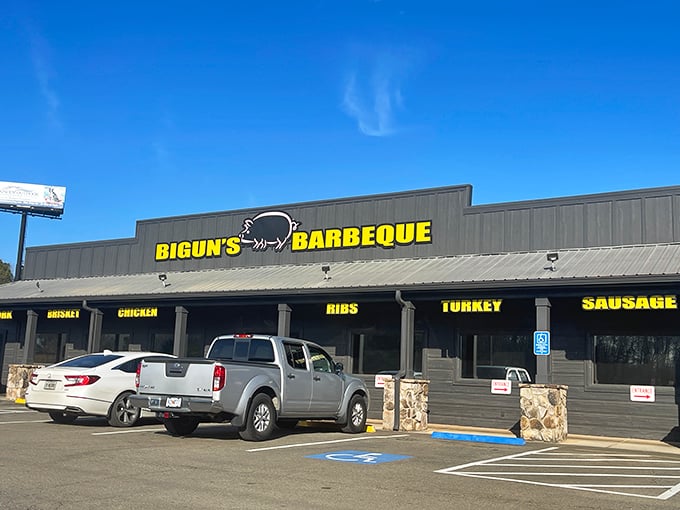 Bigun's Barbeque: Where the sign is as big as the flavors! This no-frills joint promises a smoky feast fit for a hungry lumberjack.