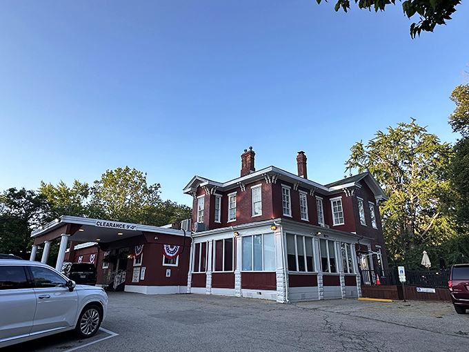 Chesapeake Seafood House: A slice of maritime history in landlocked Springfield! This charming red-brick building whispers tales of seafood feasts past.