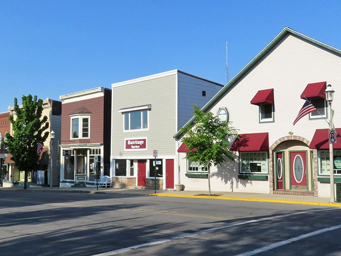 Paddle your way to serenity! Green Lake's crystal-clear waters are nature's own stress-relief therapy, no prescription needed.