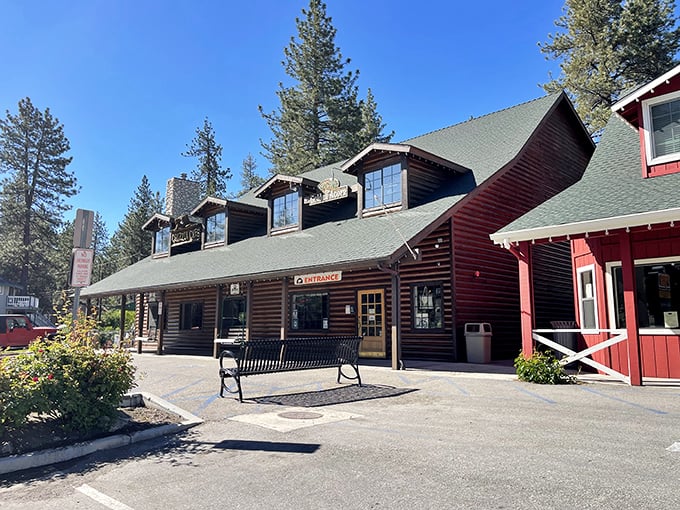 Log cabin dreams come true! The Grizzly Cafe looks like it wandered out of a storybook and decided to serve up some seriously tasty steaks.