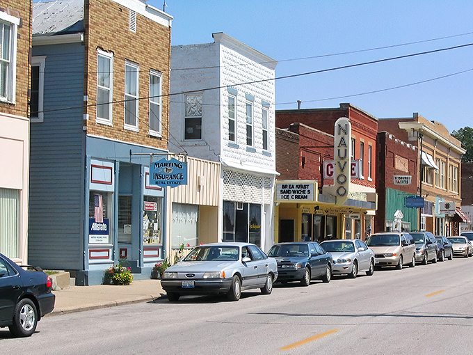 Nauvoo: Where history meets Main Street! These charming storefronts are like a time machine with a fresh coat of paint.