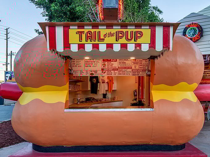 Hot dog heaven! This giant bun-shaped stand serves up nostalgia with a side of mustard. It's like stepping into a 1950s postcard, but tastier.