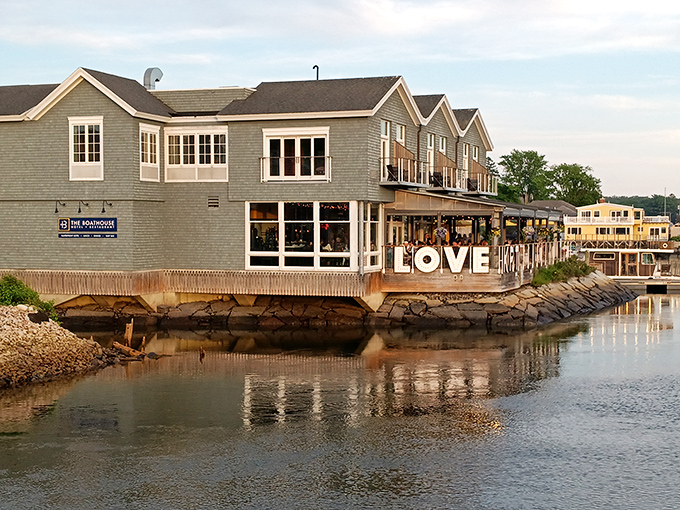 Love at first bite! The Boathouse serves up views so stunning, you'll forget you're not on a yacht with George Clooney.