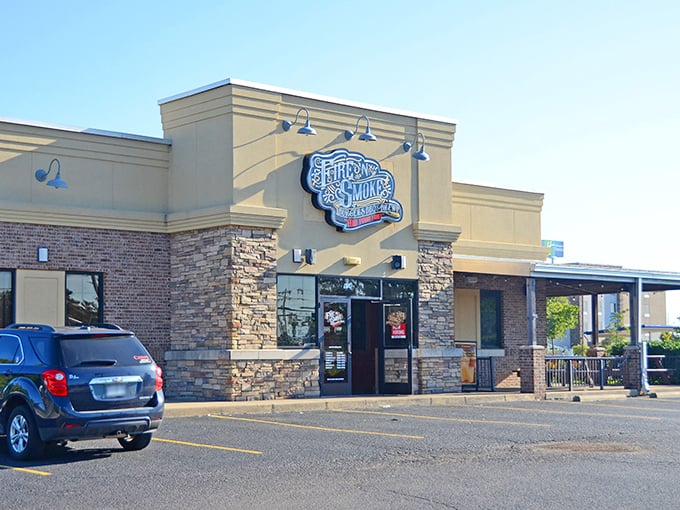 Forget fancy, focus on flavor! Fire-N-Smoke's no-frills exterior hides a world of smoky delights that'll make your taste buds dance the happy dance.