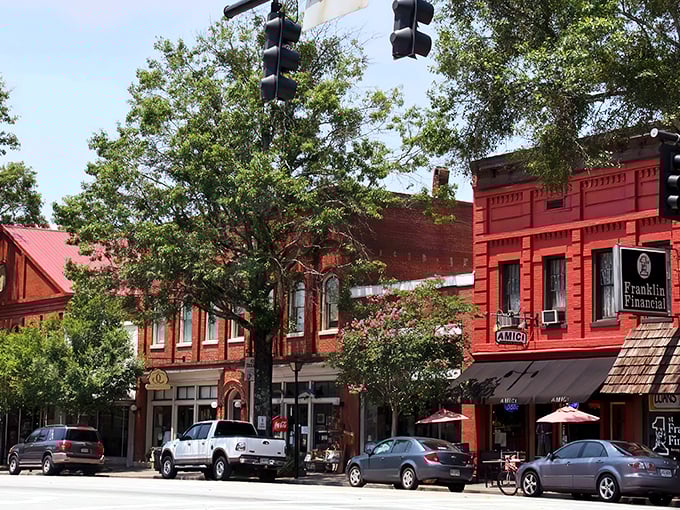 Red brick beauties line the streets, whispering tales of yesteryear. It's like stepping into a living postcard!