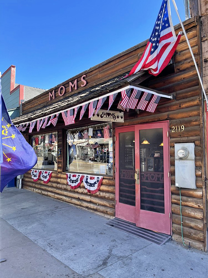 Stars, stripes, and slices! Mom's Pie House serves up a slice of Americana that'll make you salute your fork.