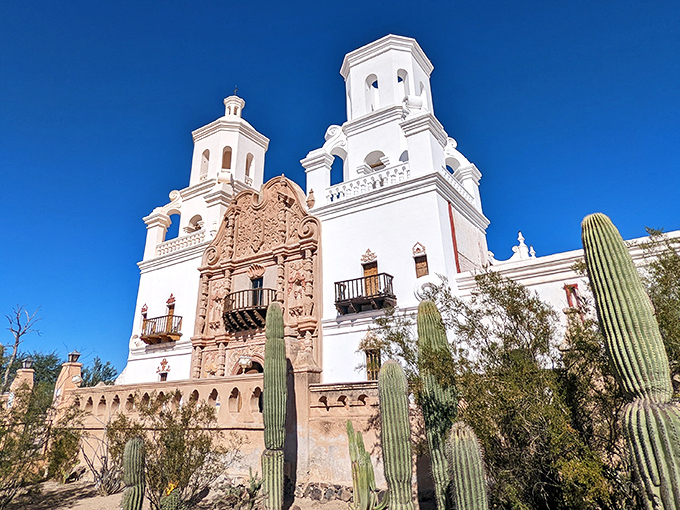 Holy guacamole! This mission's facade is more intricate than a telenovela plot. Baroque beauty meets desert drama in stunning white.