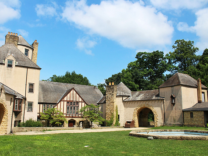 Turrets and Tudor-style charm? Stronghold Castle is the medieval daydream you never knew you needed. Time to dust off that suit of armor!