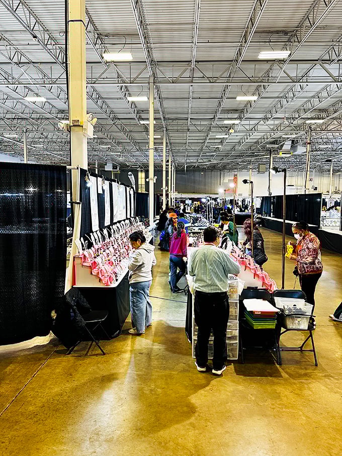 Bargain hunters, unite! The Big Flea's endless aisles are a paradise where vintage meets variety in a shopper's symphony.