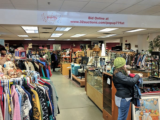 Step into a wonderland of pre-loved treasures. It's like your eccentric aunt's attic, but with price tags!