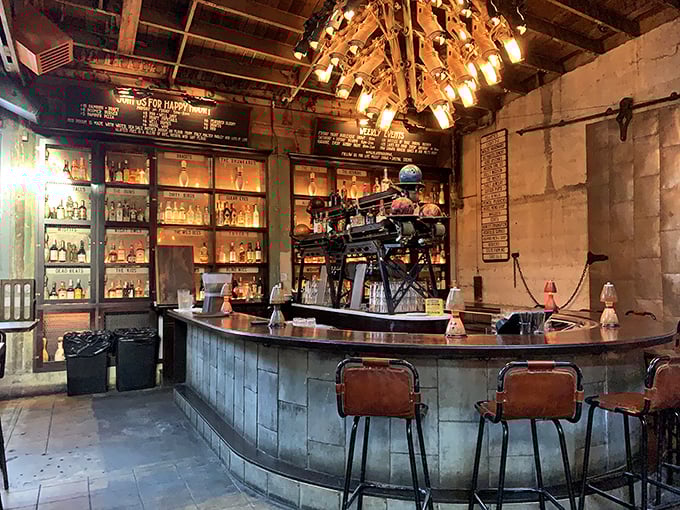 Lanes of dreams! This isn't your grandpa's bowling alley &ndash; unless your grandpa was Jay Gatsby.