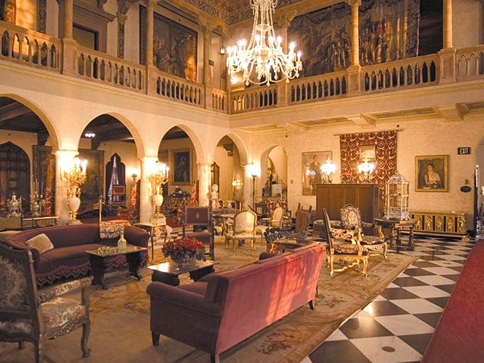 Step into the Roaring Twenties! This mezzanine screams "Gatsby party" with a dash of Ringling flair. Where's my champagne coupe?