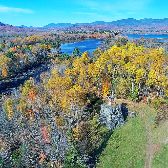 A bird's-eye view that'll make you feel like a soaring eagle. Nature and history collide in this breathtaking panorama of rustic charm.