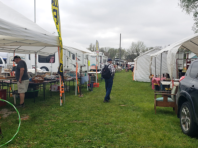 Step right up, folks! These booths are bursting with curiosities that'll make your inner collector do a happy dance.