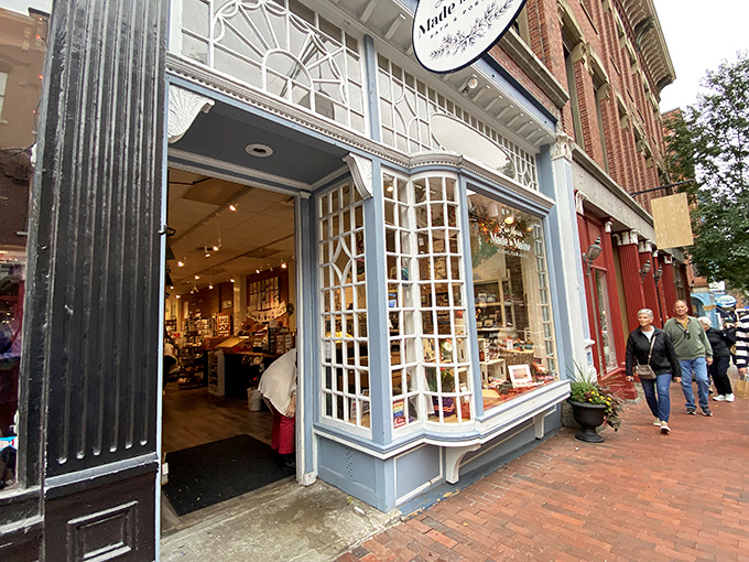 "Come in, we're awesome!" This inviting entrance is practically winking at you, daring you to resist its Maine-made charms.