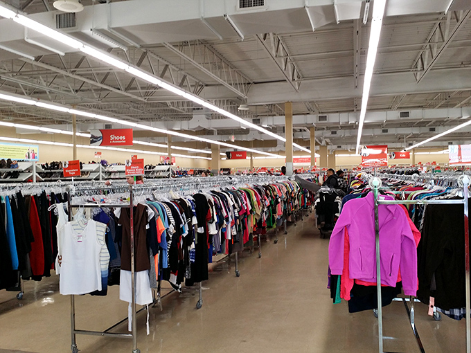 Step inside and prepare for sensory overload! Rows upon rows of clothing racks stretch as far as the eye can see, a kaleidoscope of fashion waiting to be discovered.